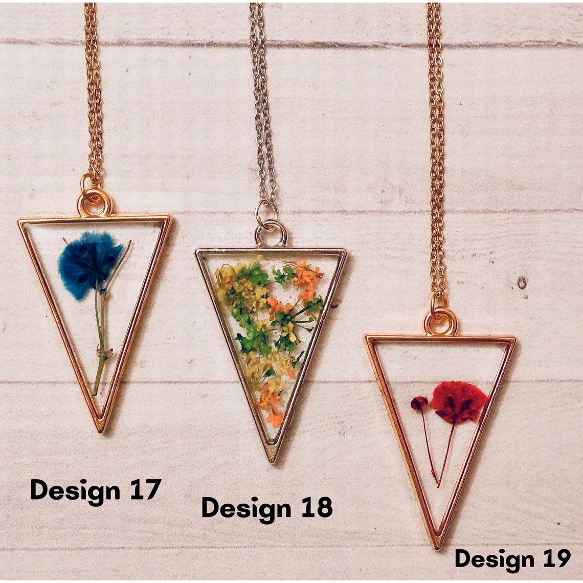 Pressed Flower Resin Necklace - Custom Resin Flower Pendents - Etsy