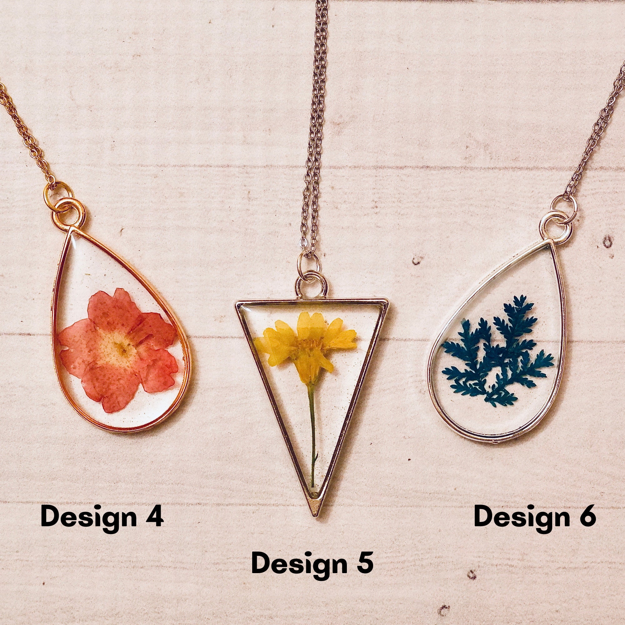 Pressed Flower Resin Necklace - Custom Resin Flower Pendents - Etsy