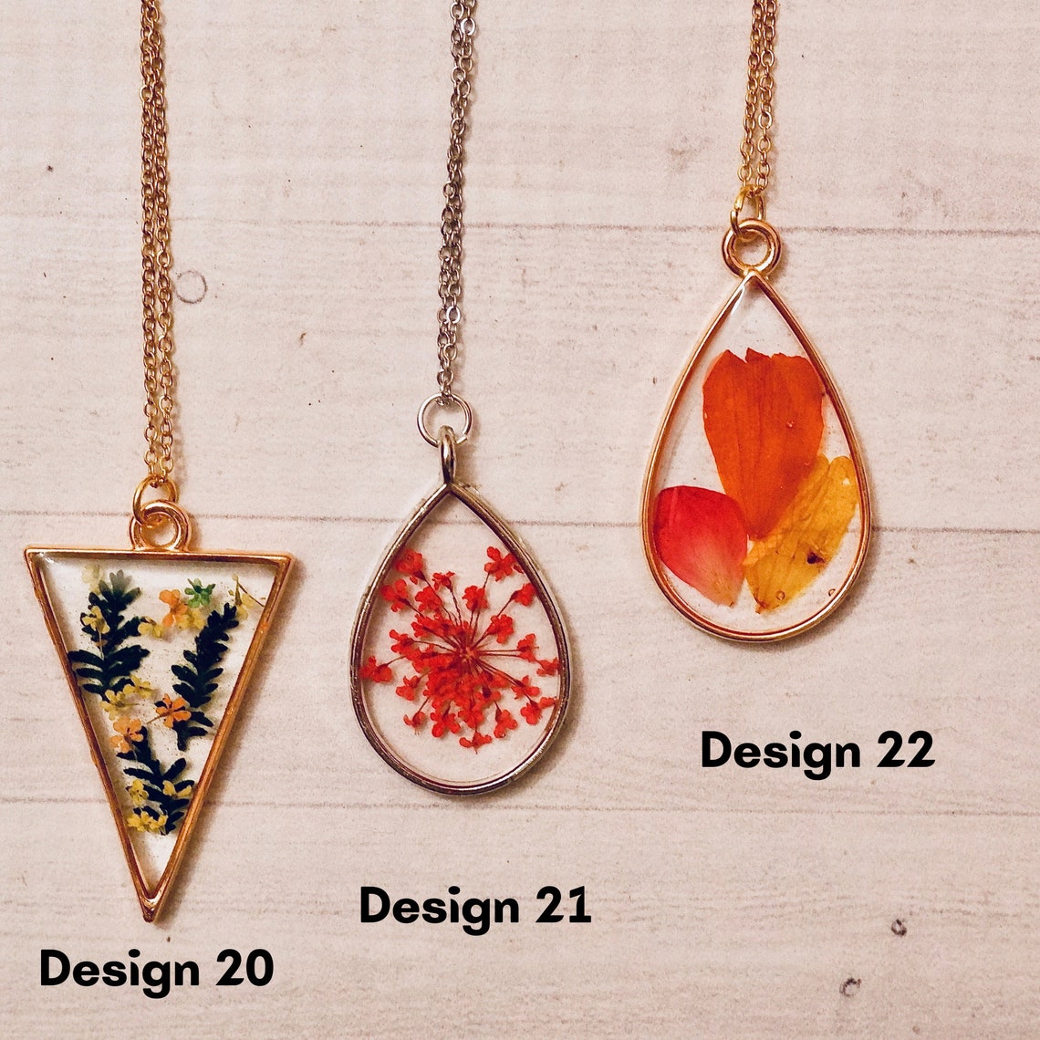 Pressed Flower Resin Necklace - Custom Resin Flower Pendents - Etsy