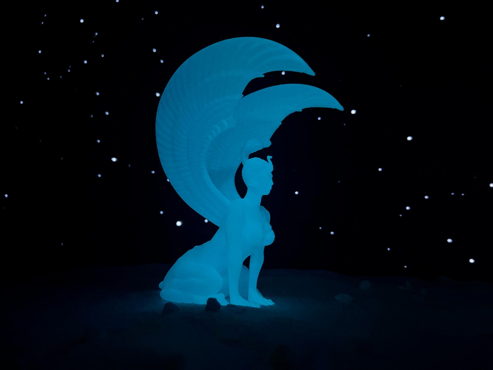 Southern Oracle 3D Printed Glow-in-the-dark Statues Inspired by the ...