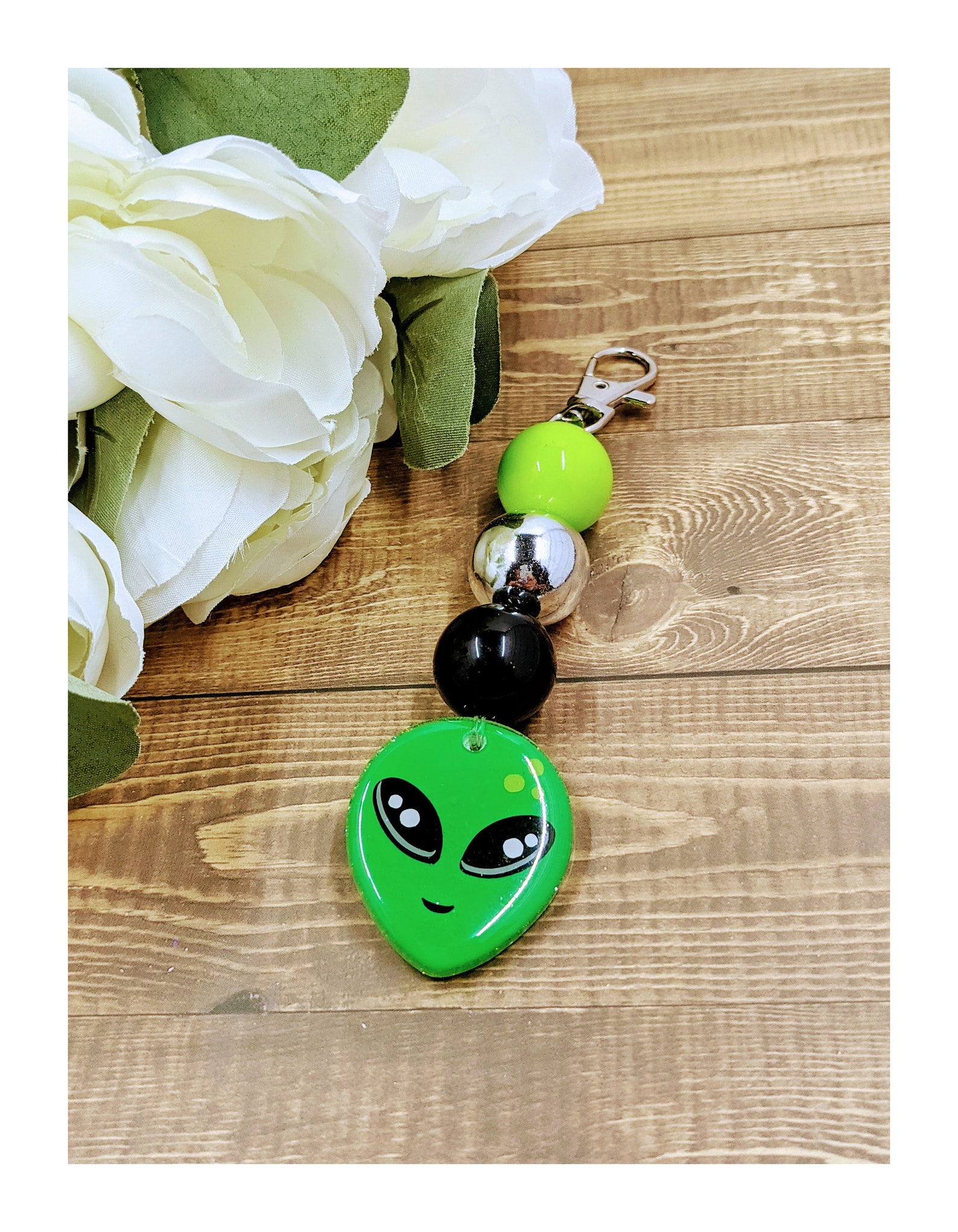 Alien Beaded Keychain Outer Space Keychain Small Gift Idea - Etsy