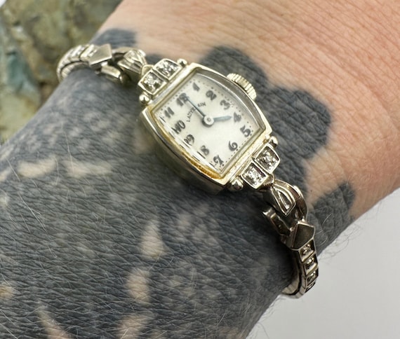 Antique 1950s Lady Elgin 14k White Gold and Diamond L… - Gem