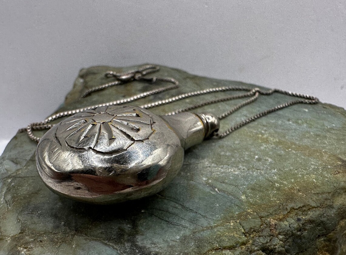 Sterling Silver Perfume Snuff Bottle Pendant on Sterling Silver 1mm Box ...
