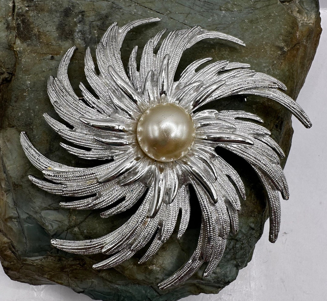 Vintage Sarah Covington Silver Tone Swirl Brooch With Faux Pearl 2.75 ...