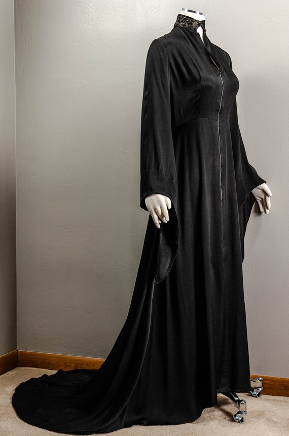 Killer 30s/40s Black Satin Vampy Dressing Gown, Drama… - Gem