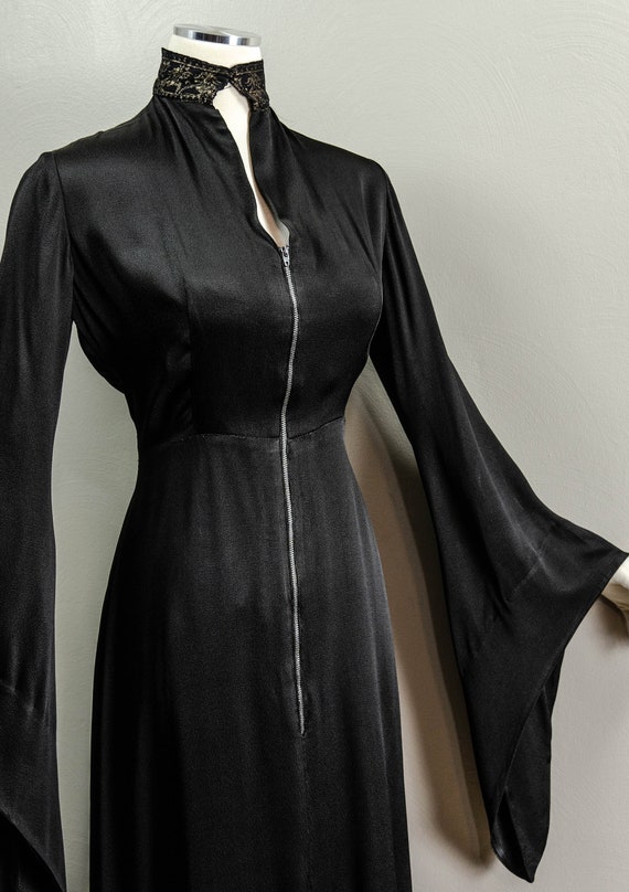 Killer 30s/40s Black Satin Vampy Dressing Gown, Drama… - Gem