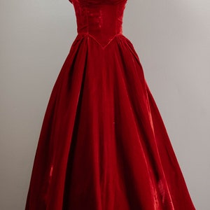 Luxurious Rare Custom 50s Red Velvet Ceil Chapman Ball Gown/evening ...