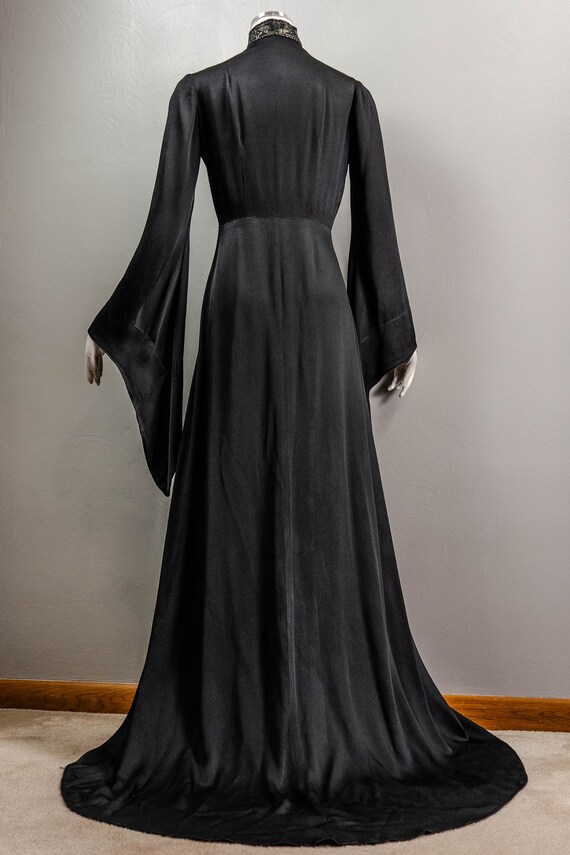 Killer 30s/40s Black Satin Vampy Dressing Gown, Drama… - Gem