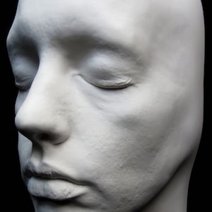 Anne Hathaway Half Face Life Mask Lifecast Bust Dark Knight Catwoman ...