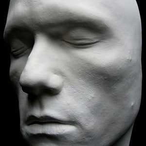 I Am Heath Ledger Half Face Life Mask Lifecast Bust Dark Knight Joker ...