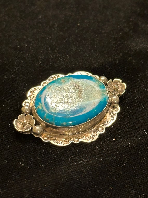 Native American Turquoise Brooch - Gem