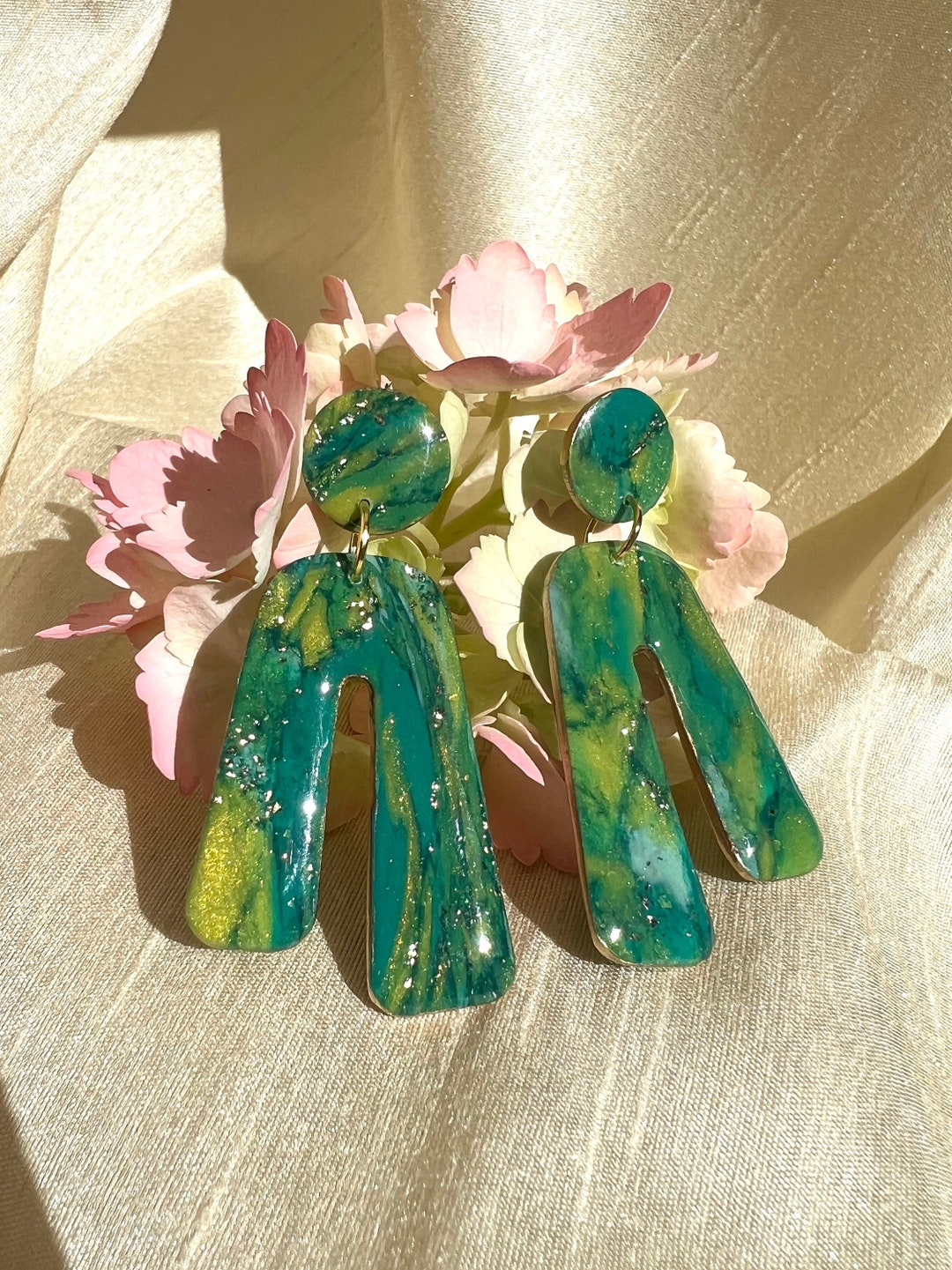 St. Patricks Day Green Gold Arch Faux Stone Pushback Dangle - Etsy