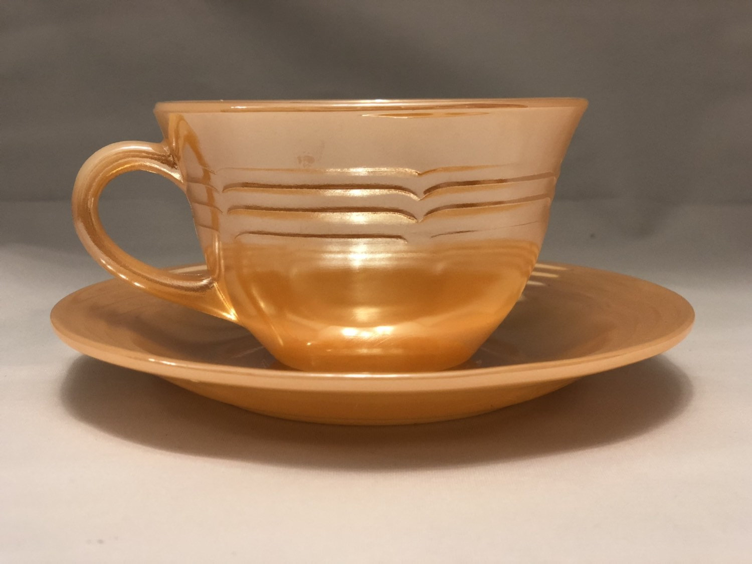 Set of 4 Peach Lusterware Fire-king 1950's Vintage Tea Cups and Saucers ...