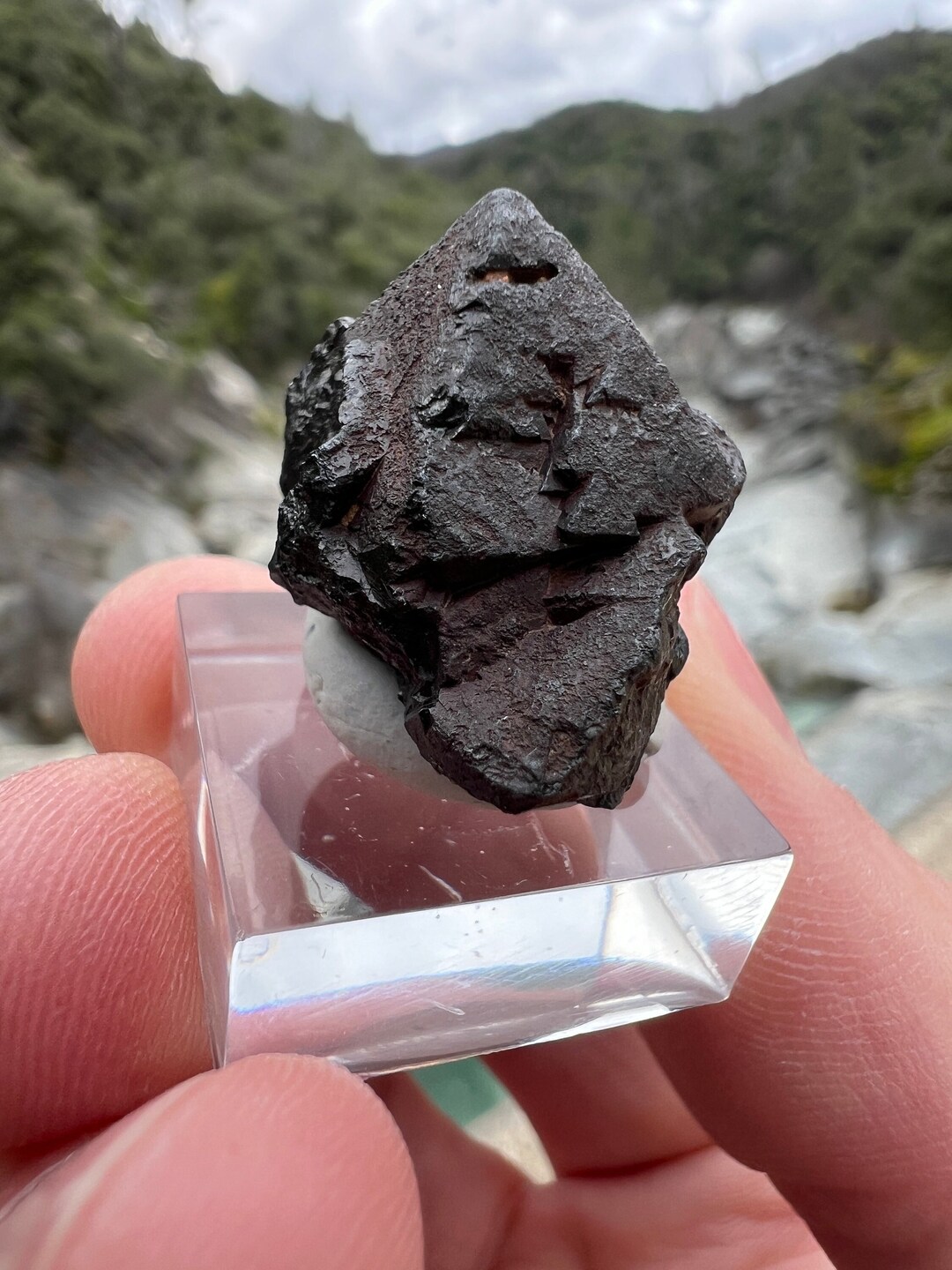 Magnetite Pyramid Crystal 18 Grams Collected by the Gemmiest me in Utah ...