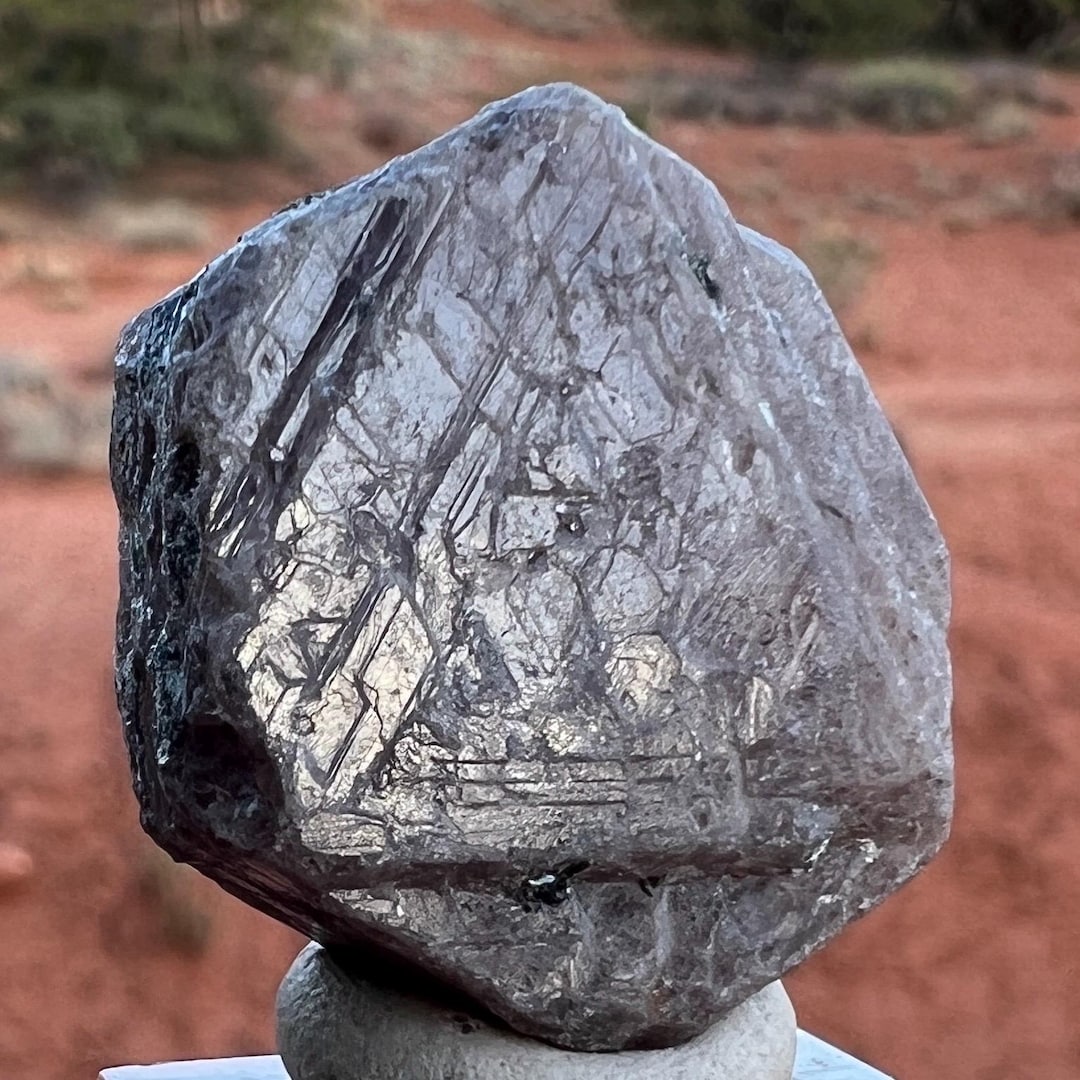 Delicious Magenta Red UV Ruby Crystal Nice Trigon • 22 Grams Corundum ...