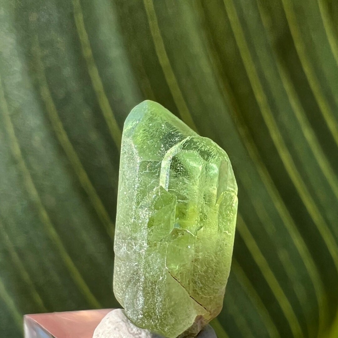 Cool Peridot Cluster Green Crystal From Himalayas • 1.5 Grams Nice ...