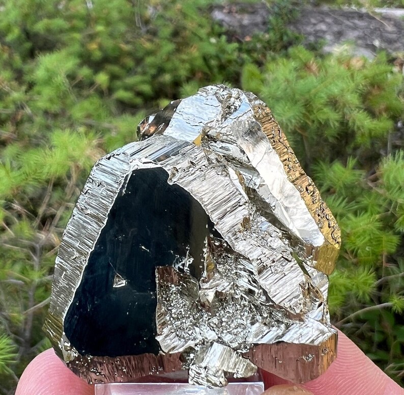 Exceptional Large Pyrite Pyramid Cluster From Peru •1/4 Pound!! 130 ...