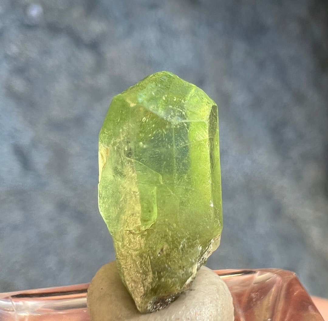 Facet Grade Gem Grade Green Peridot Crystal From Himalayas • 1.5 Grams ...