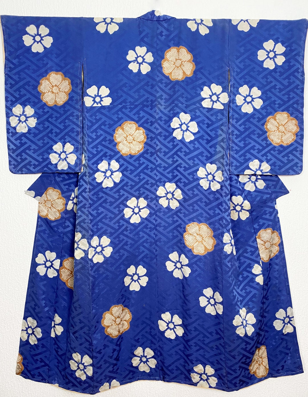 1920's Shiny Light Blue Silk Antique Kimono With Shibori Tie Dye Flower ...