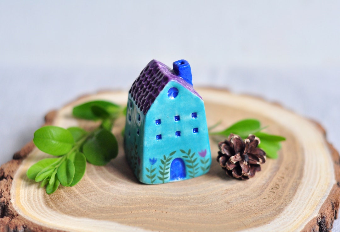 Small Ceramic House, Cute Sculpture, Pottery Figurines, Pottery ...