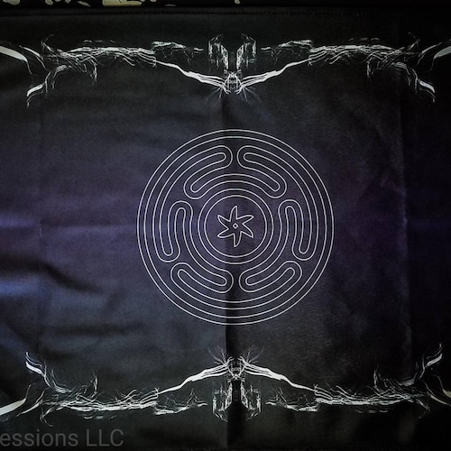 Hecate Sigil Altar Cloth // Hekate's Wheel Wall Hanging // - Etsy
