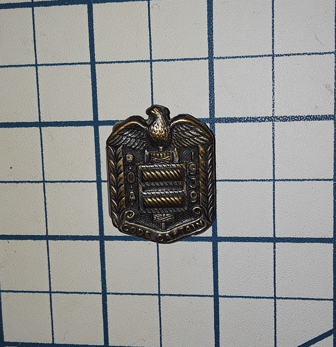 1939 LITTLE ORPHAN ANNIE Code Captain Secret Society Badge Pin ...