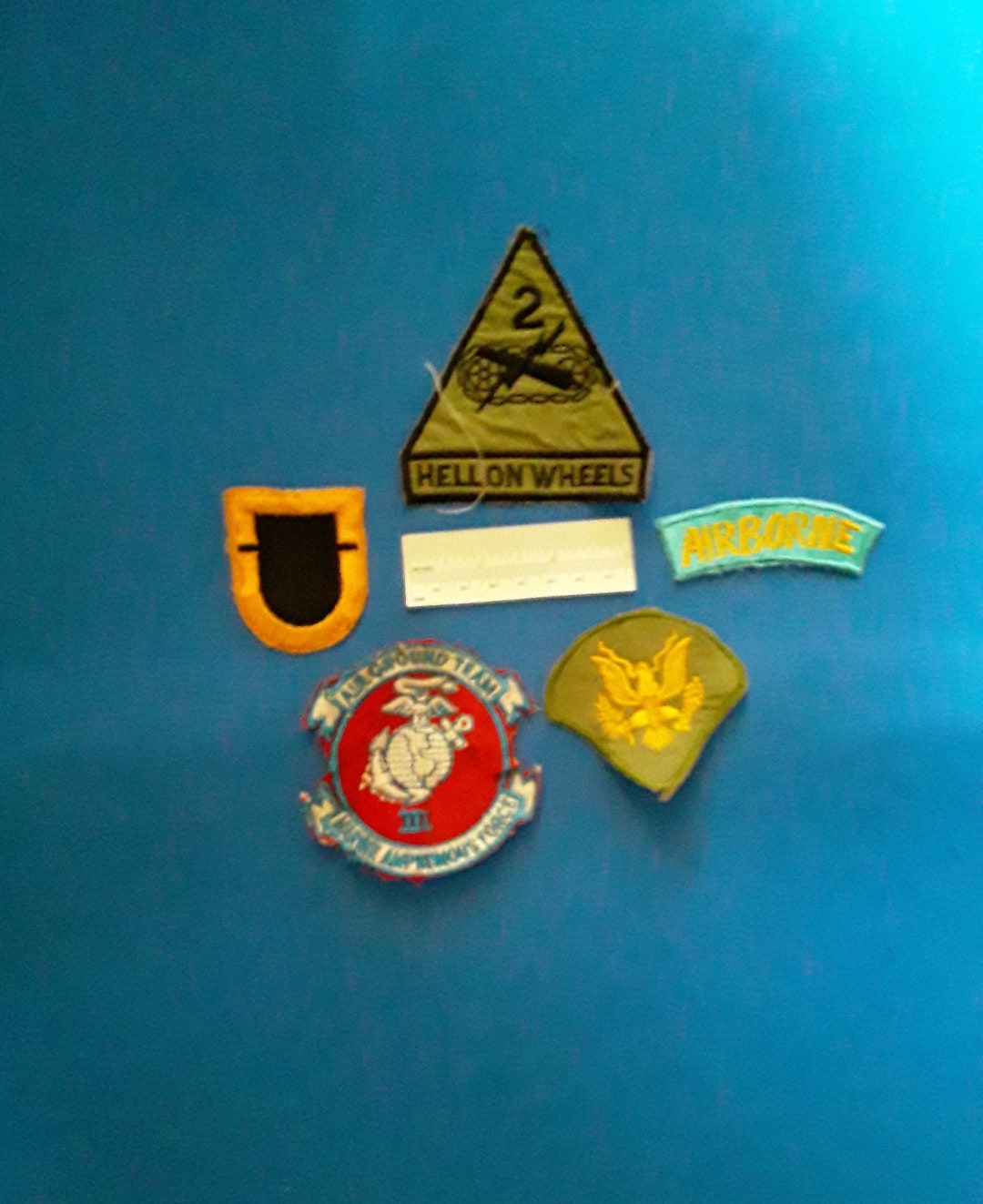 Lot of 5 Diff Vietnam War PATCHES - USMC, Airborne, Beret Flash, Tank ...
