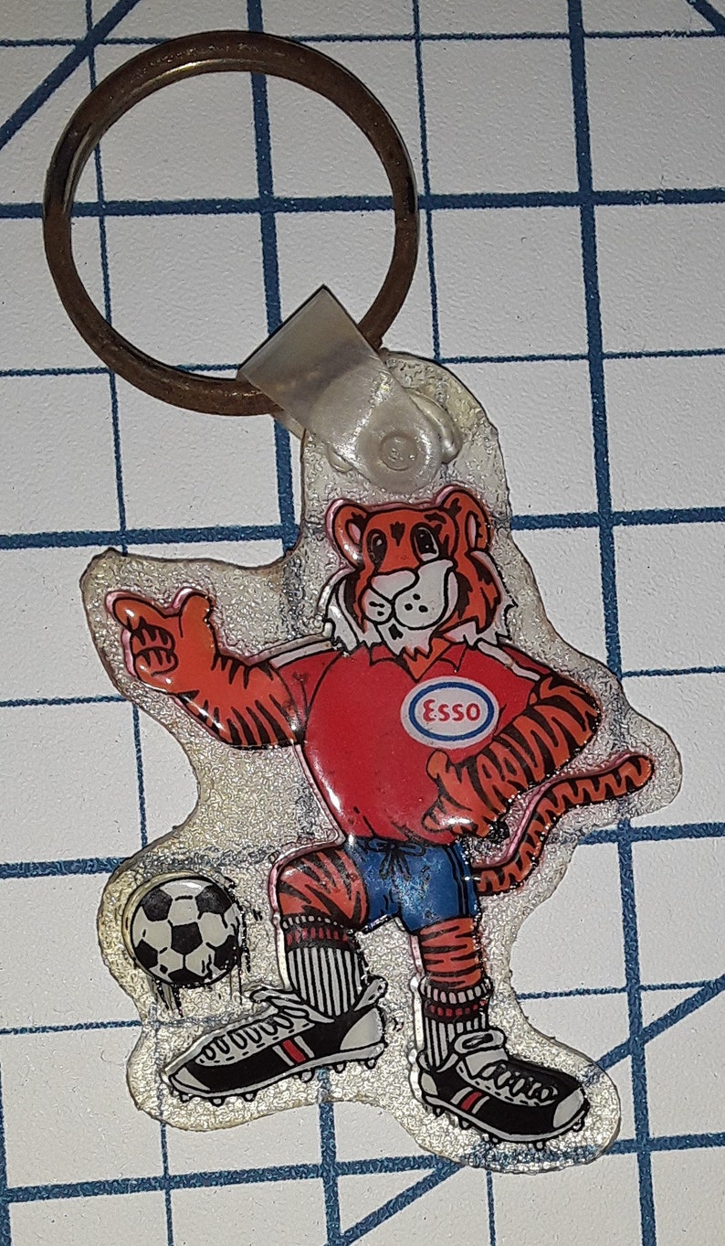 1970s ESSO Gas KEYCHAIN Put A Tiger in Your Tank Playing - Etsy