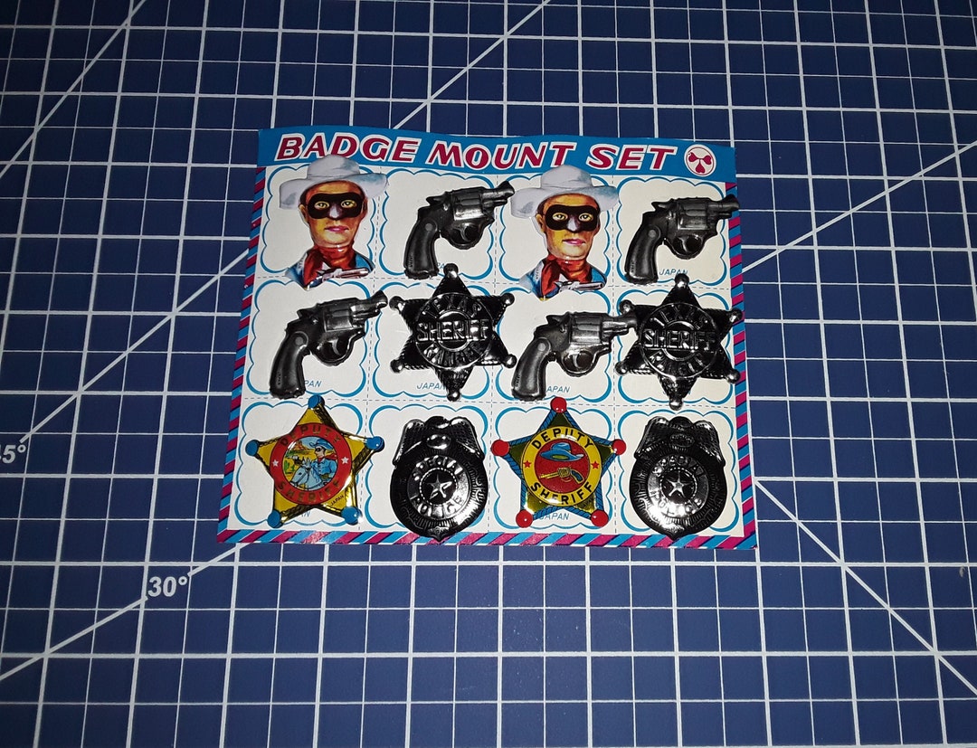1960s Lot of 12 LONE RANGER Badge Mount Set Toys on the Original Card ...