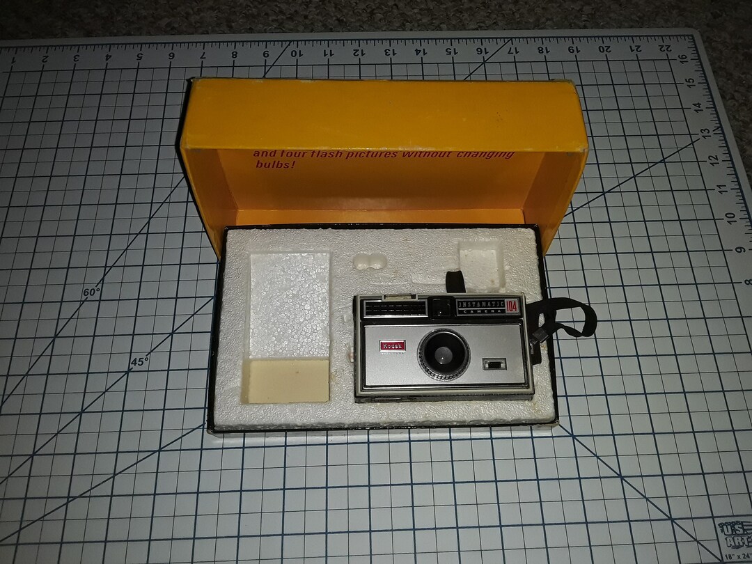 1960s KODAK INSTAMATIC 104 Outfit Camera & Box Photograph Vintage - Etsy