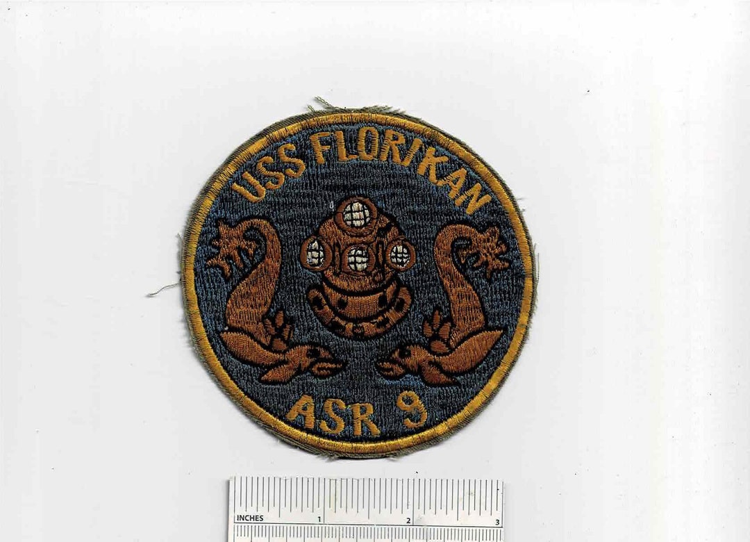 1960s USS FLORIKAN ASR-9 Submarine Rescue Ship Us Navy Shoulder Patch ...