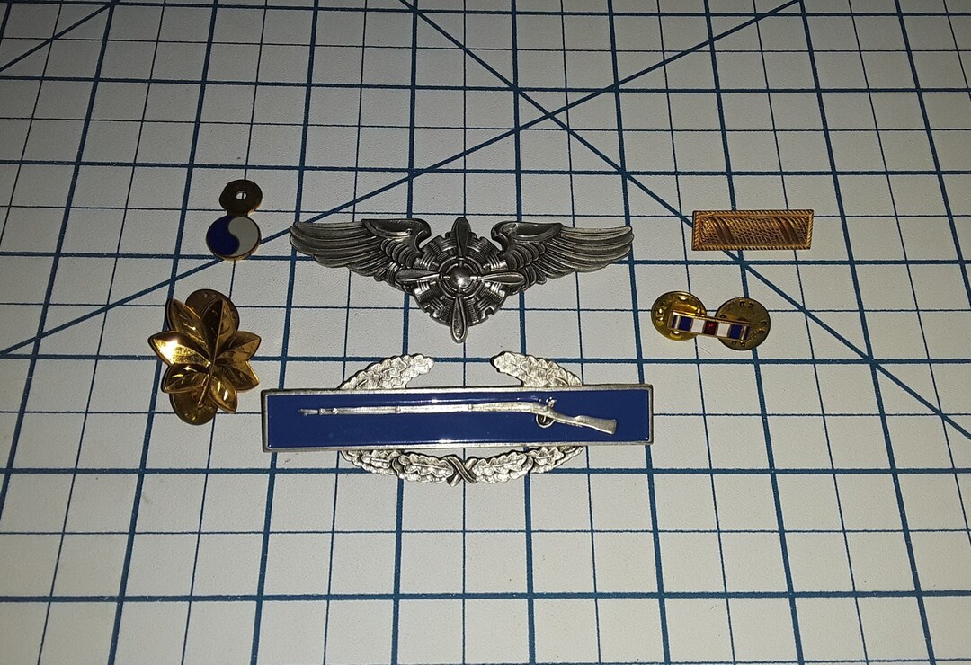 Lot of 6 Diff Vietnam War WINGS, CIB, Major Insignia Combat Infantry ...