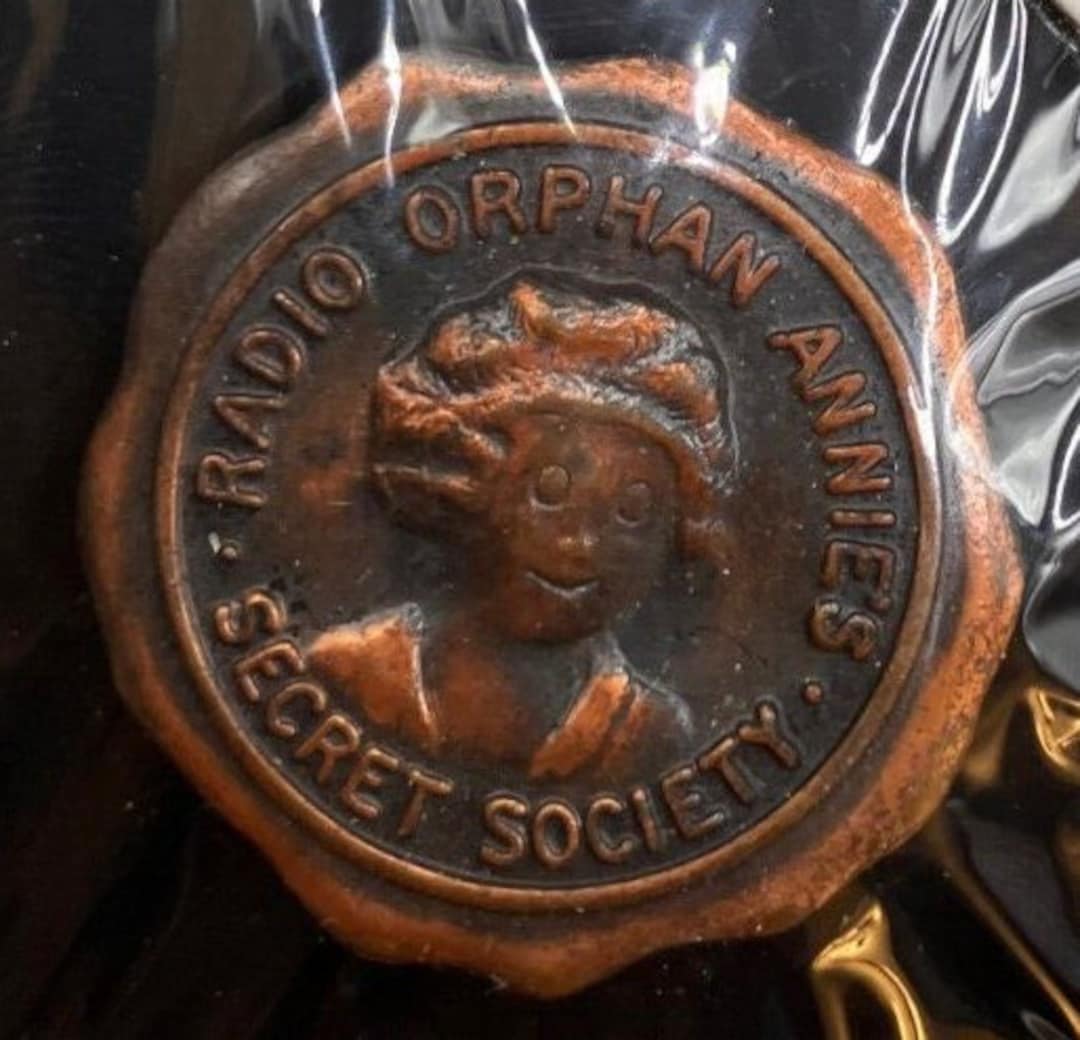 C1940 Little ORPHAN ANNIE Radio Secret Society Pinback Badge Brass Membership Medal Pin Token - Etsy