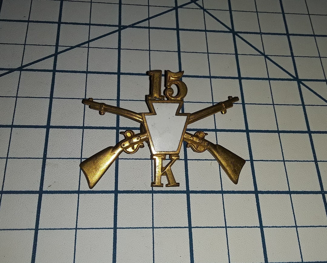 WW2 Orig Early KEYSTONE 15th INFANTRY Hat Insignia W/ Screw Post Brass ...
