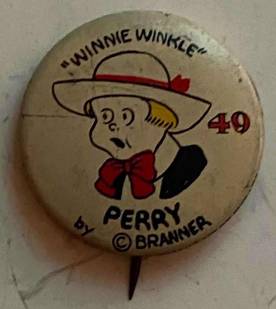 1930s PERRY of WINNIE WINKLE 49 Comics Branner Pin Litho Tin Pinback ...