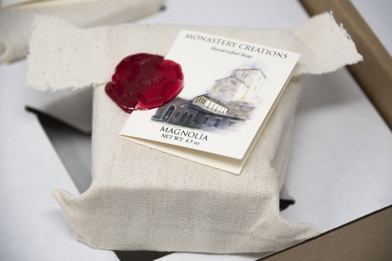 Wall Décor Wall Decals & Murals Home & Living Handmade All-Natural Soap ...