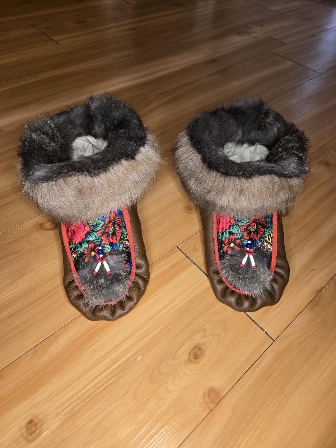 Moccasin Slippers Inuit Granny Scarf Print Moose Leather, Rabbit ...
