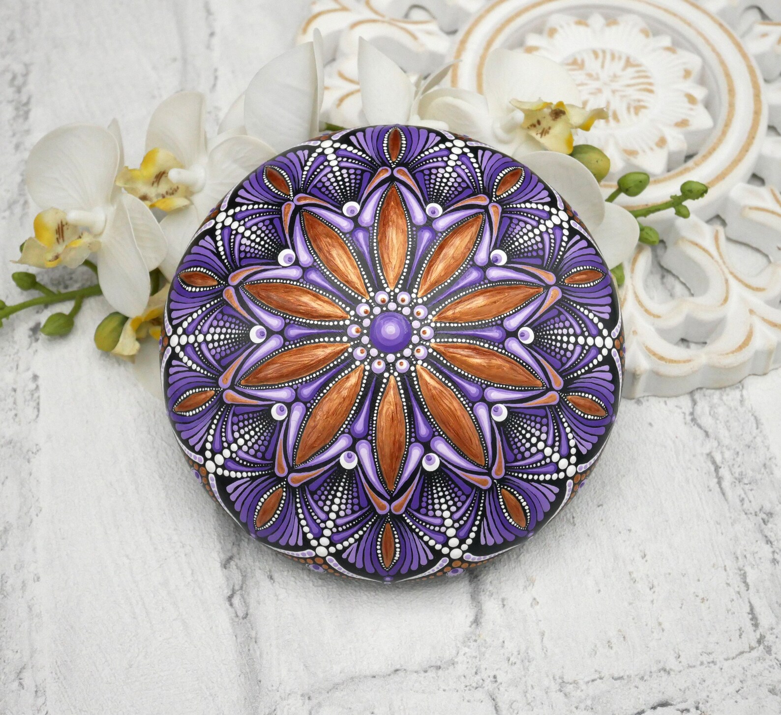 Mandala Stone, Hand-painted, Painted Stones, Rock Painting, Colorful ...