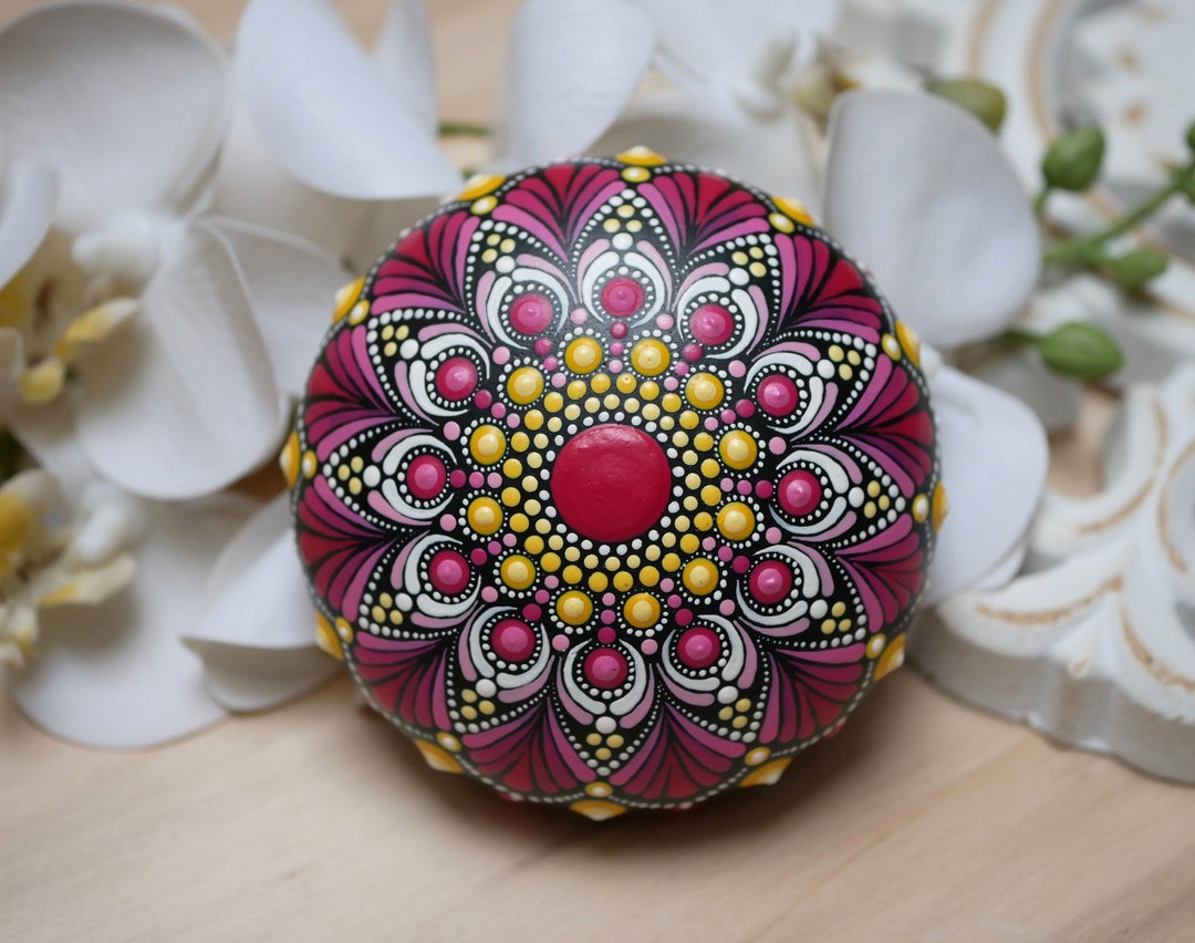 Mandala Stone Hand-painted Decoration Painted Stones Dot Art Painting ...