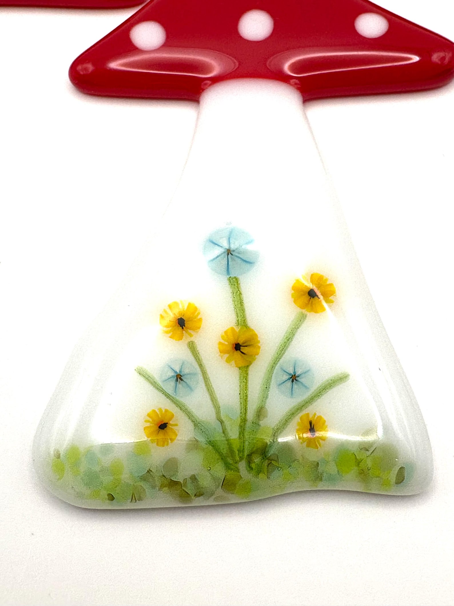 Fused Glass Toadstool Suncatcher: Handmade Floral Garden Decoration - Etsy