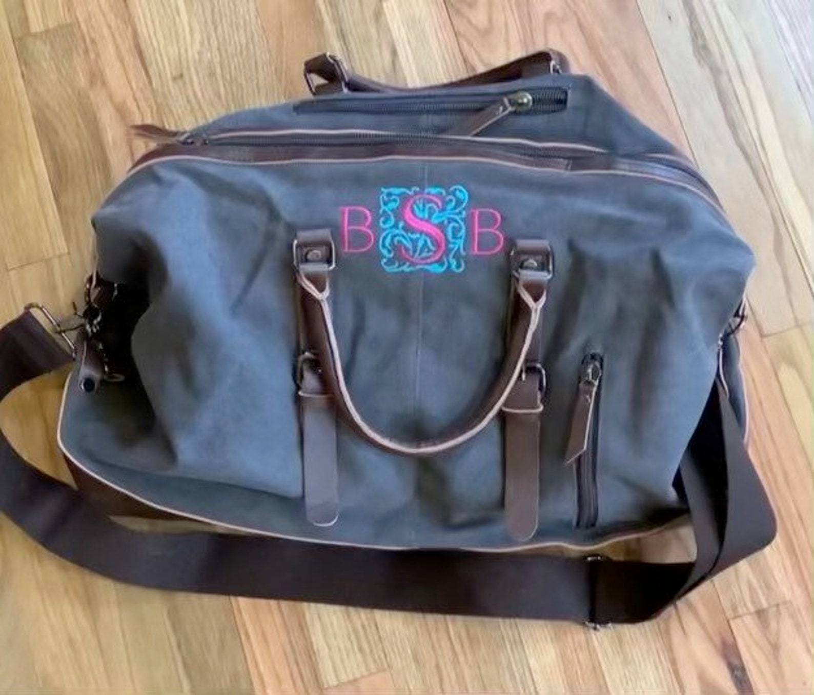 Personalized Weekend Getaway Bag / Wedding Gift / Carry-on Bag - Etsy