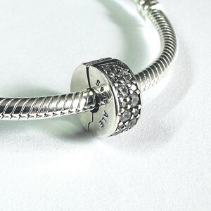 Authentic Pandora Pave CLEAR Stone Clip Charm 791678c01/pandora ...