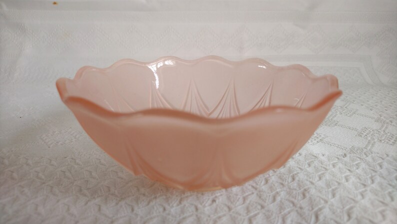Pressed Glass Pudding Bowls Peach Pink Glass Starburst Pattern - Etsy