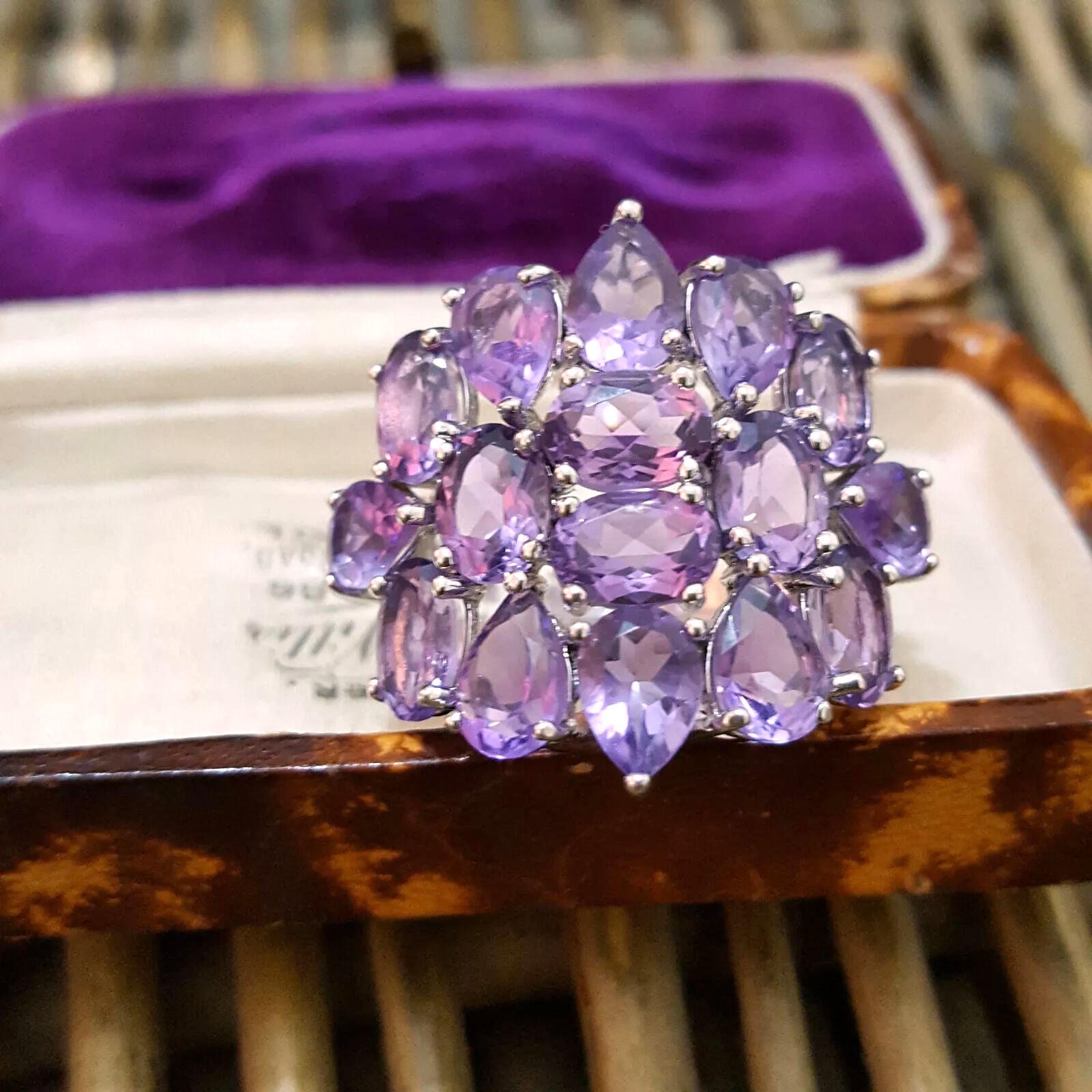 Qvc vintage jewelry store