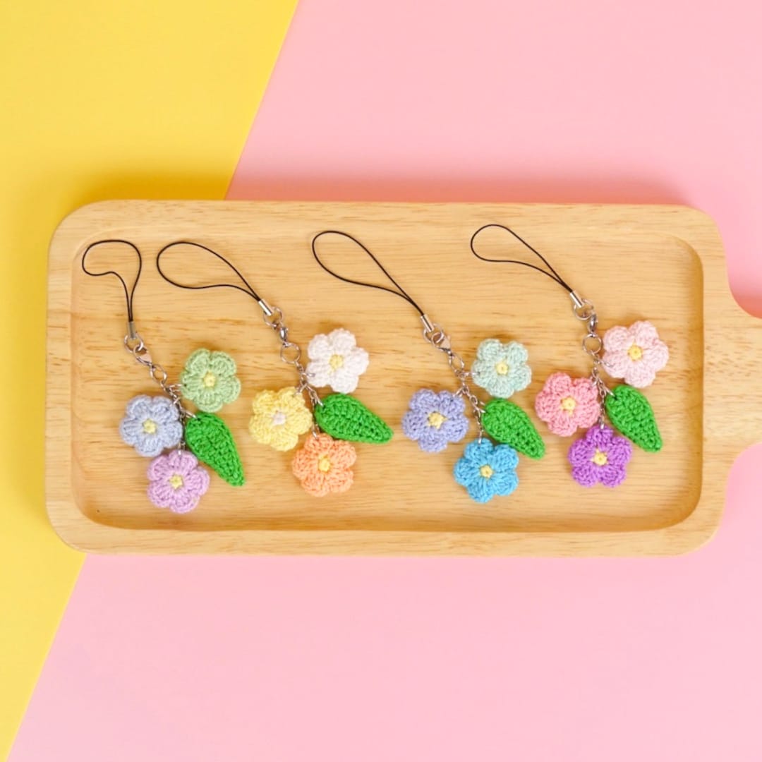 2 Pcs of Flowers Crochet Key Ring Key Chain Bag Charm / Phone - Etsy
