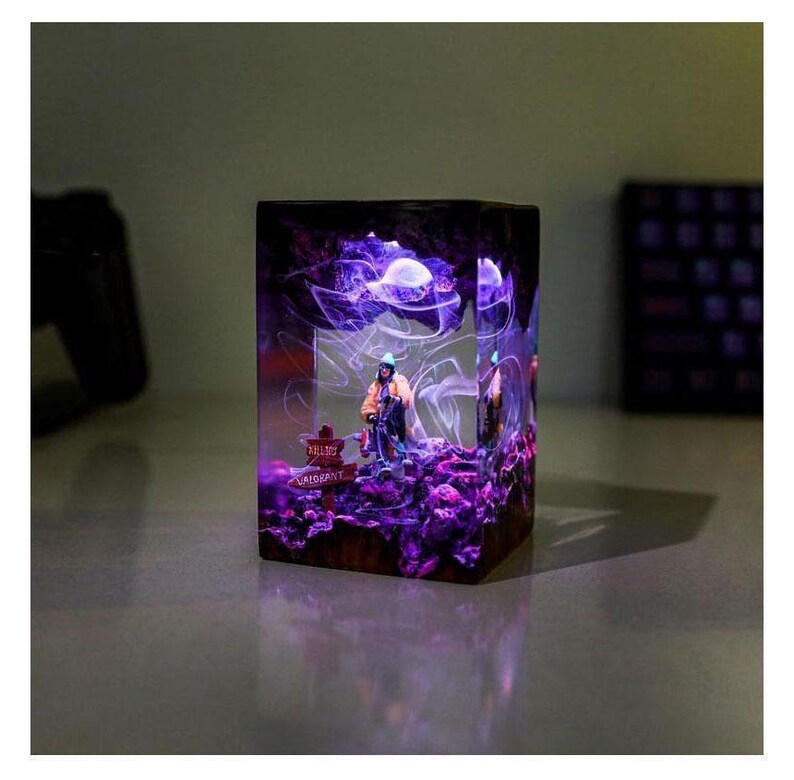 V.ip.er Val.o.rant Epoxy Lamp Custom Va.lo.rant Resin Lamp Agent Figure ...