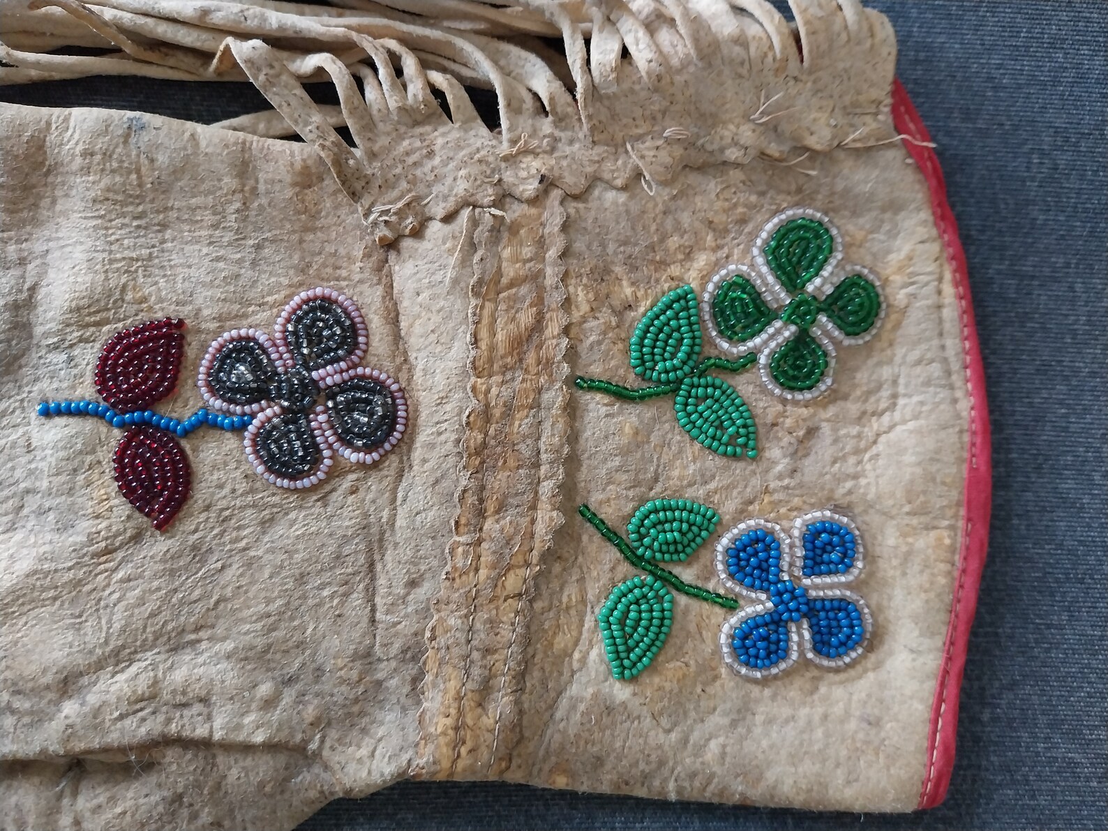 Native American Indian Beaded Gauntlets Cloves Pair - Etsy