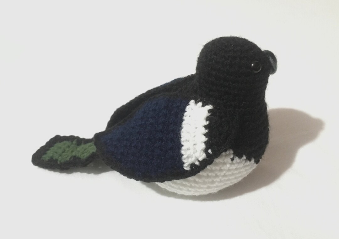 Magpie Crochet Pattern | US and UK Terms - Etsy