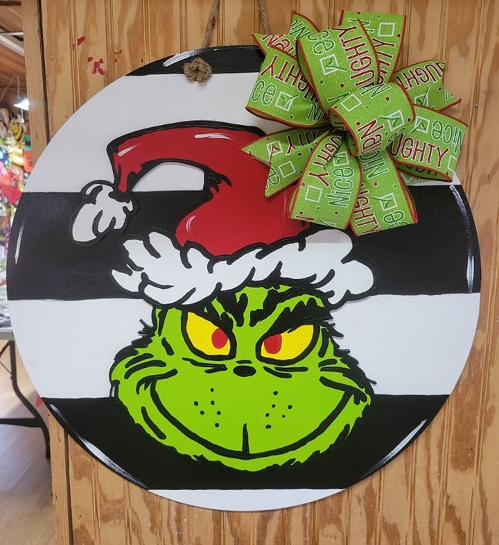 Grinch Face on Black and White Round 22" - Etsy
