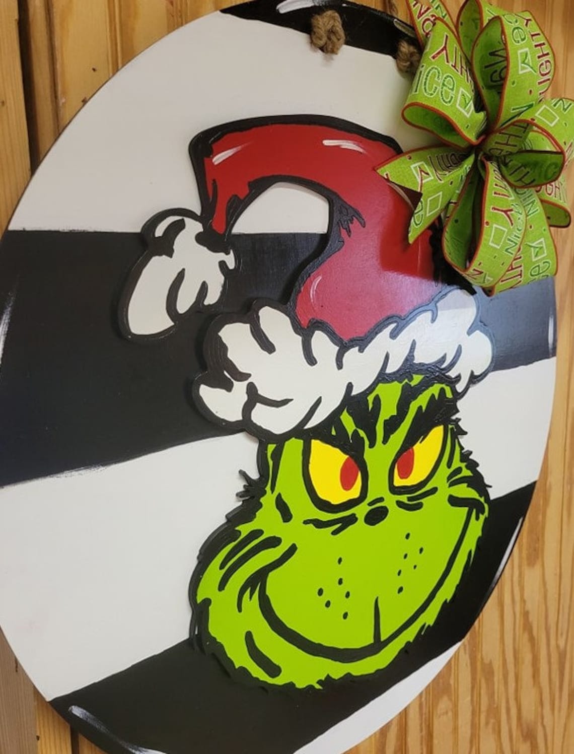 Grinch Face on Black and White Round 22" - Etsy